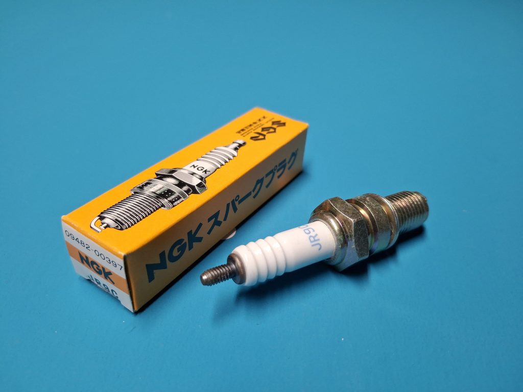 NGK JR9C Zündkerze Neu - Pepic Motorsport